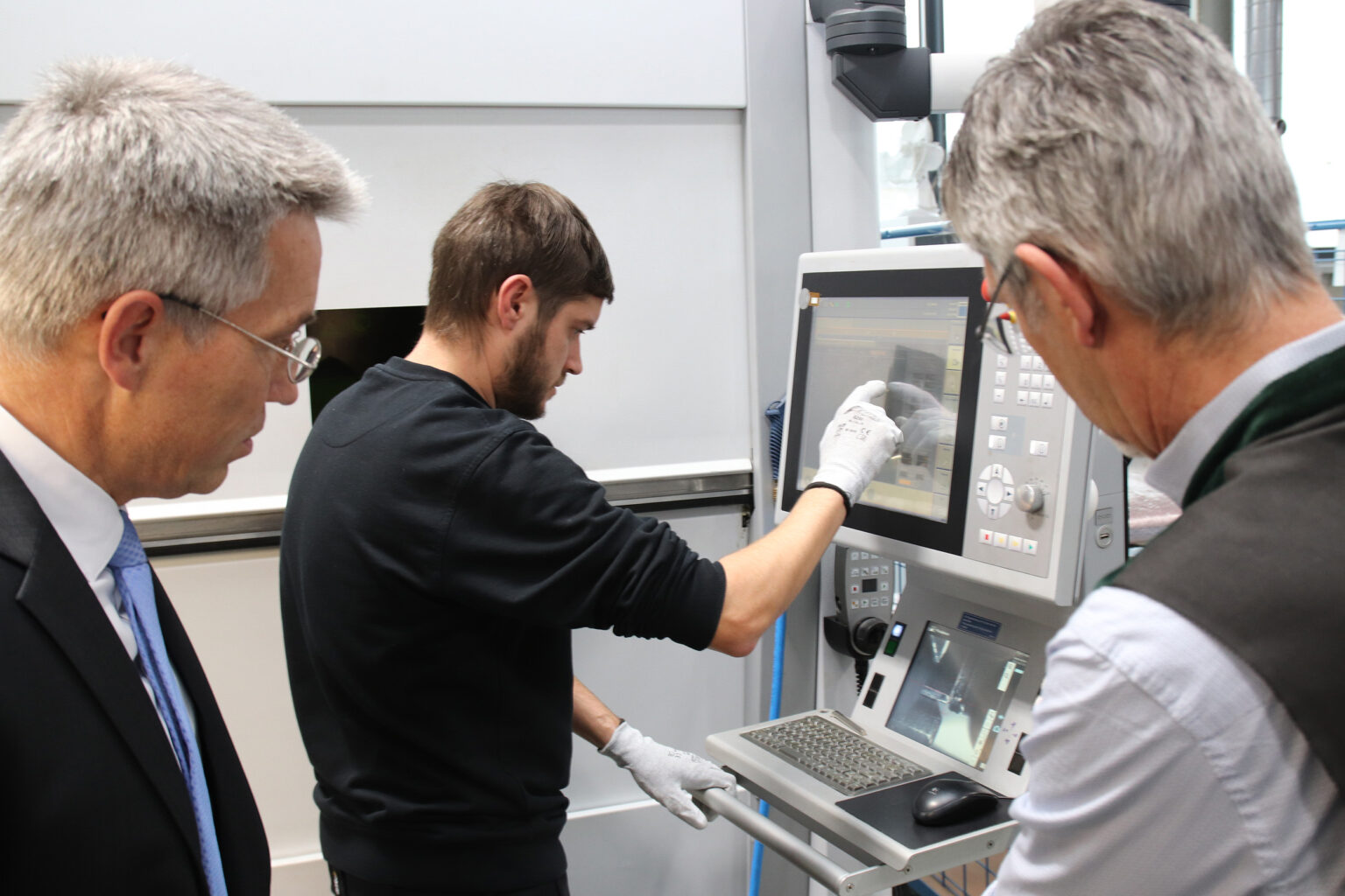 Gleich 19 Azubis in einem Familien-Unternehmen – Wasserburger Stimme ...