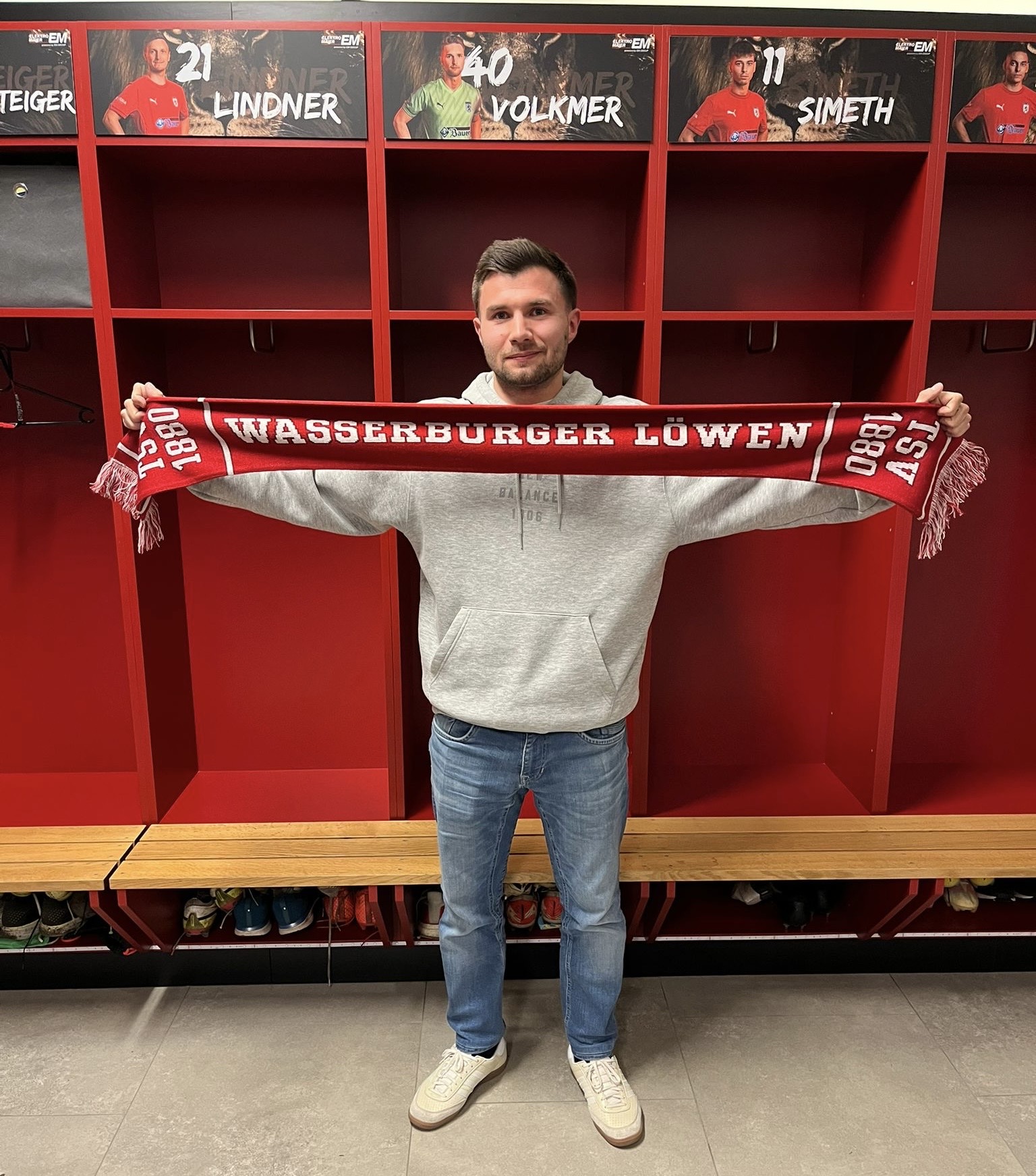 Silvesterkracher: Löwen holen Biegel – Wasserburger Stimme – Die erste ...